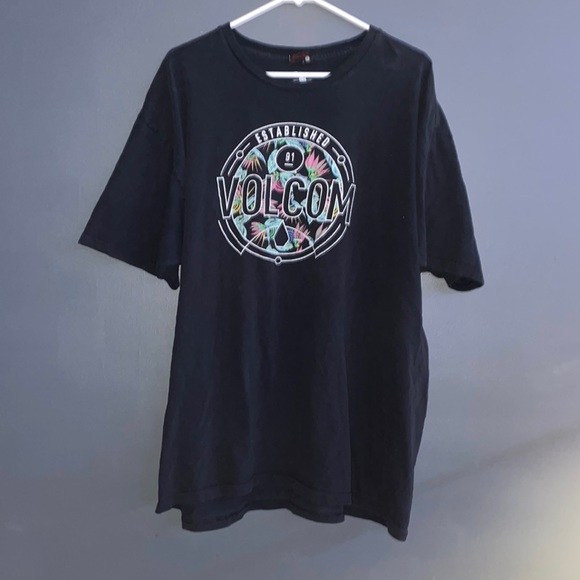 Volcom | Shirts | Vintage Volcom Tshirt | Poshmark